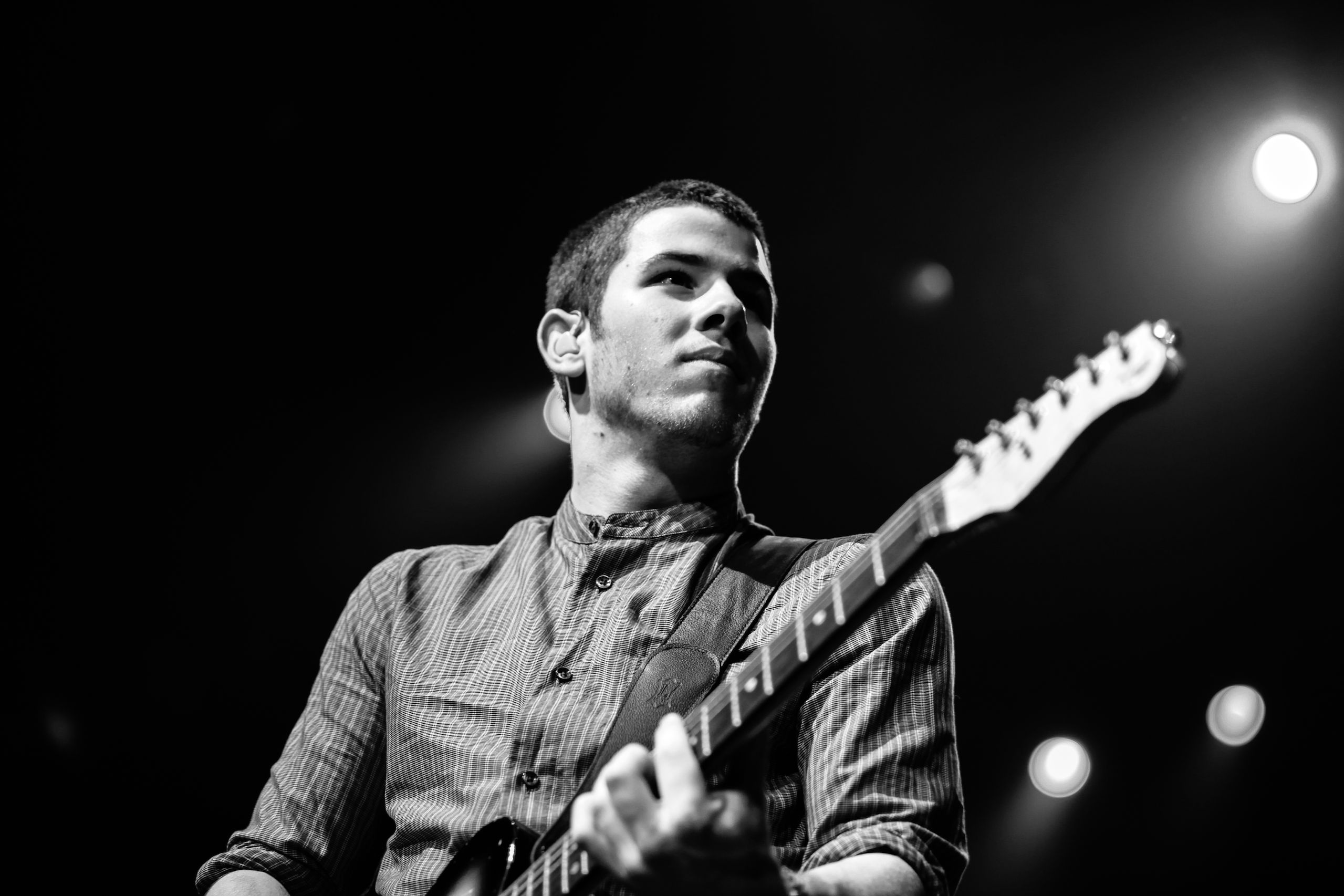 BOOMBOX ALL ACCESS WITH JONAS BROTHERS - Vivi Arias – Creative, Writer ...