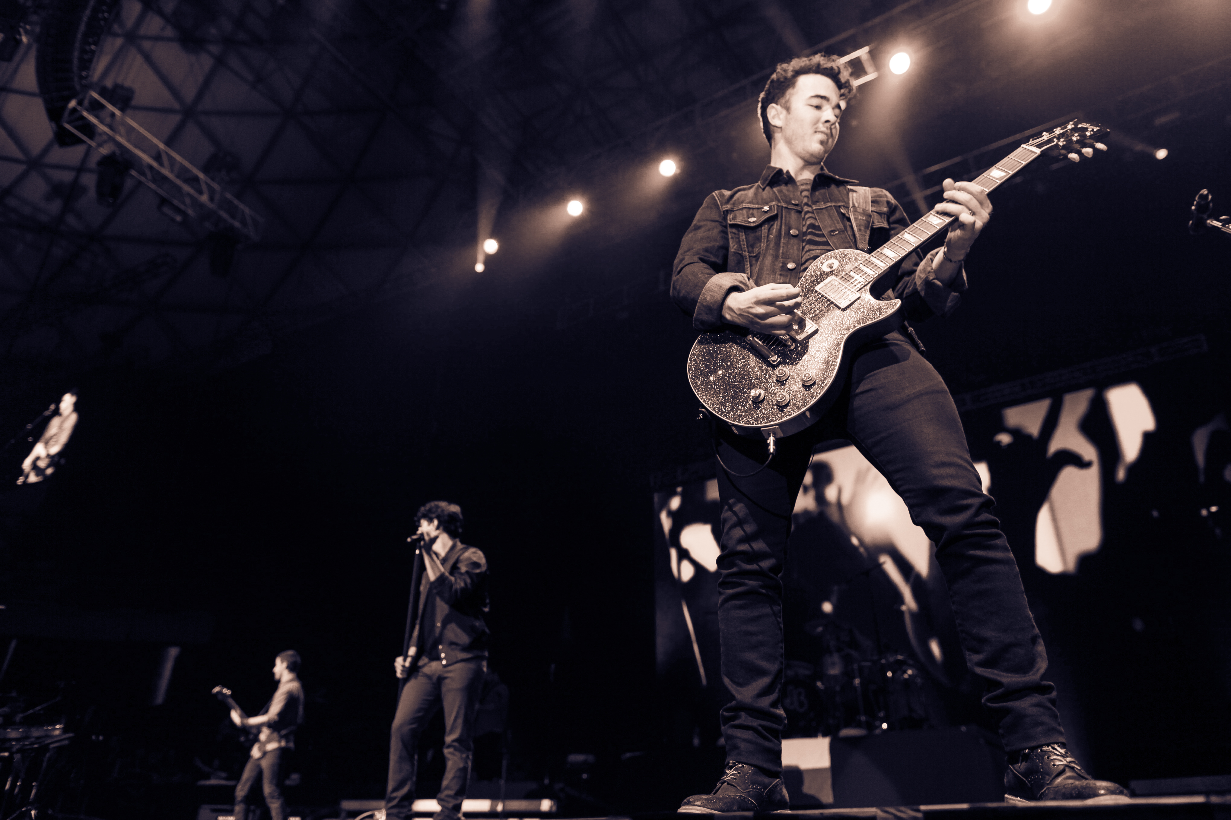 BOOMBOX ALL ACCESS WITH JONAS BROTHERS - Vivi Arias – Creative, Writer ...