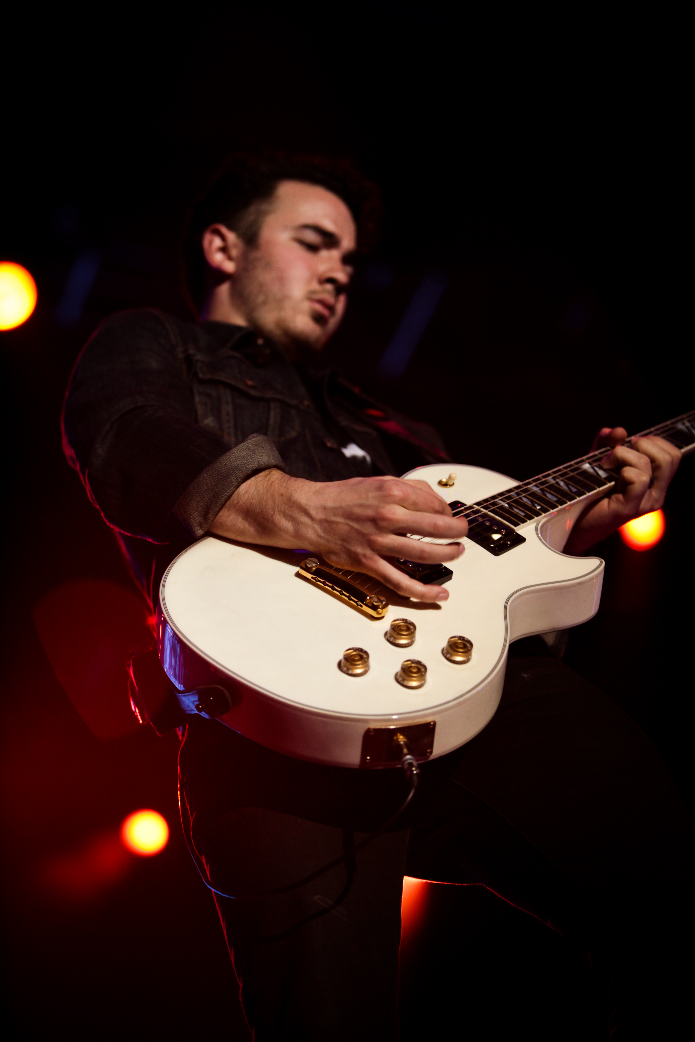 BOOMBOX ALL ACCESS WITH JONAS BROTHERS - Vivi Arias – Creative, Writer ...