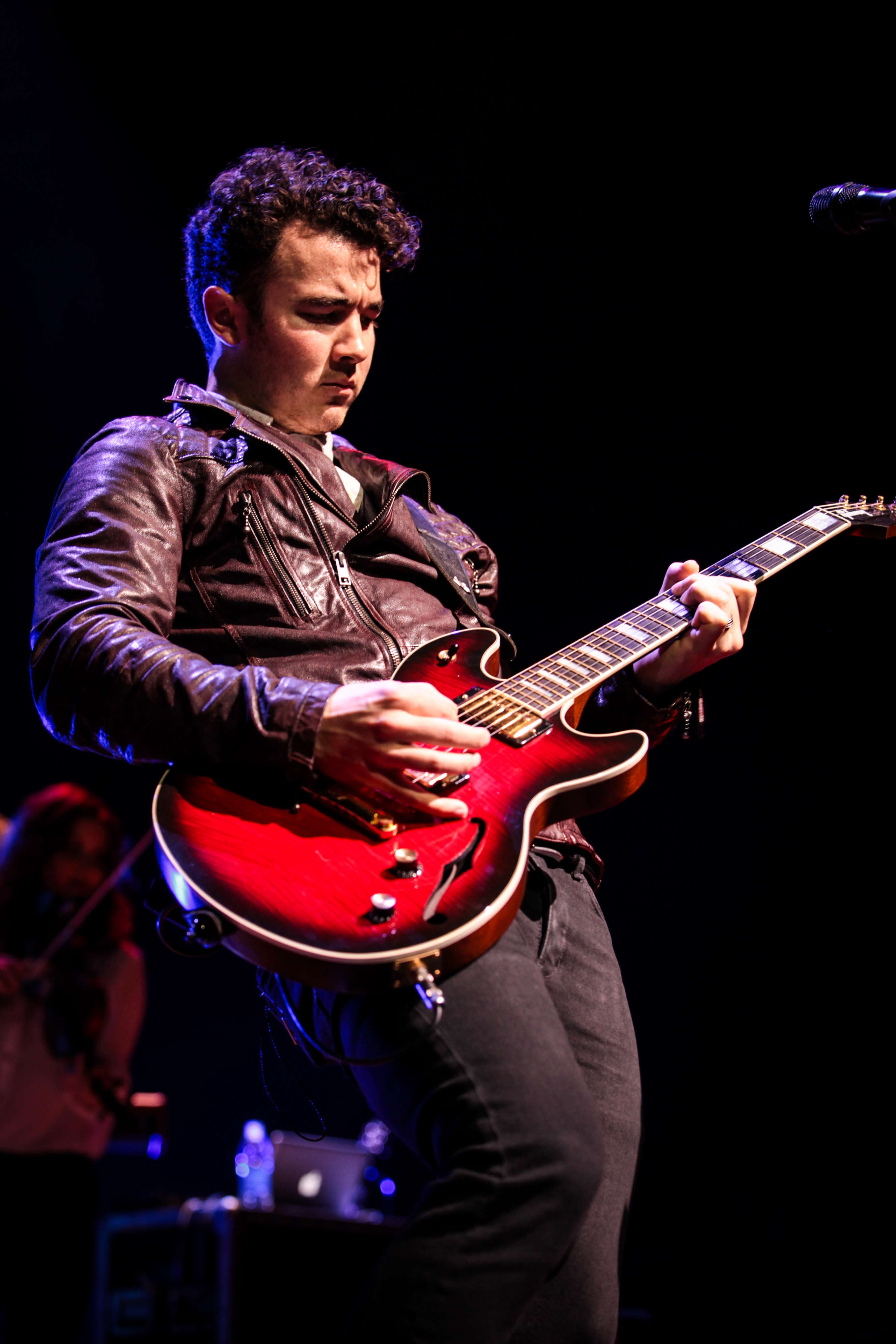 BOOMBOX ALL ACCESS WITH JONAS BROTHERS - Vivi Arias – Creative, Writer ...